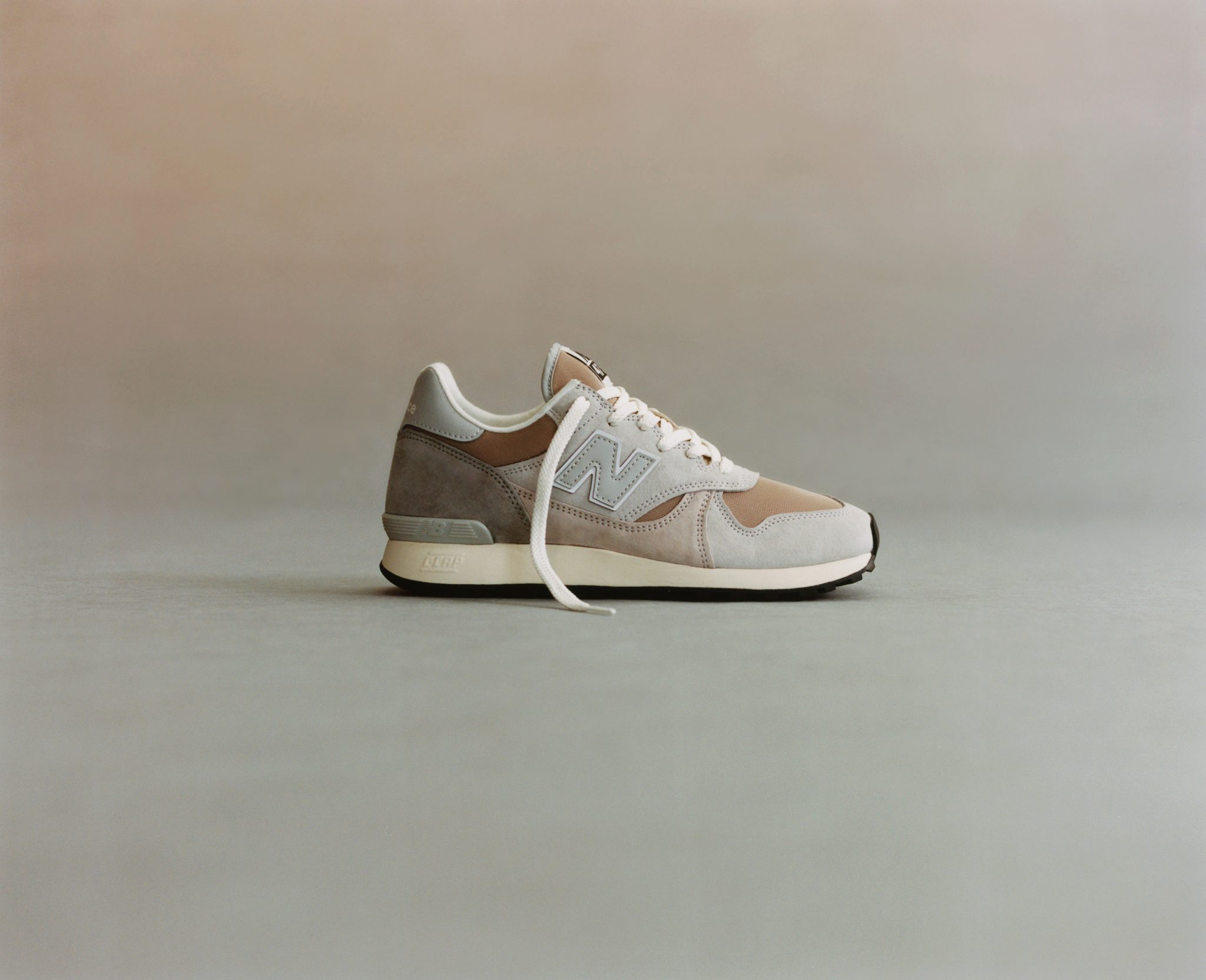 NB公式 - ニュースリリース - ニューバランス クラシックモデル「475」が登場 New Balance【公式通販】